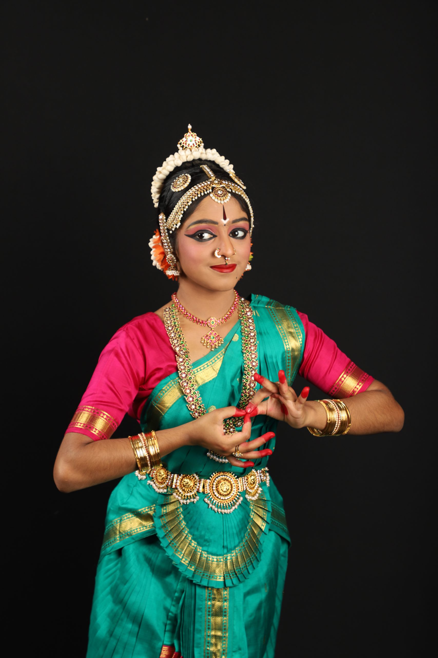 Shree Natya Shaala-Shaivi Gururaj Solo Debut Performance - Sandhya Patrike